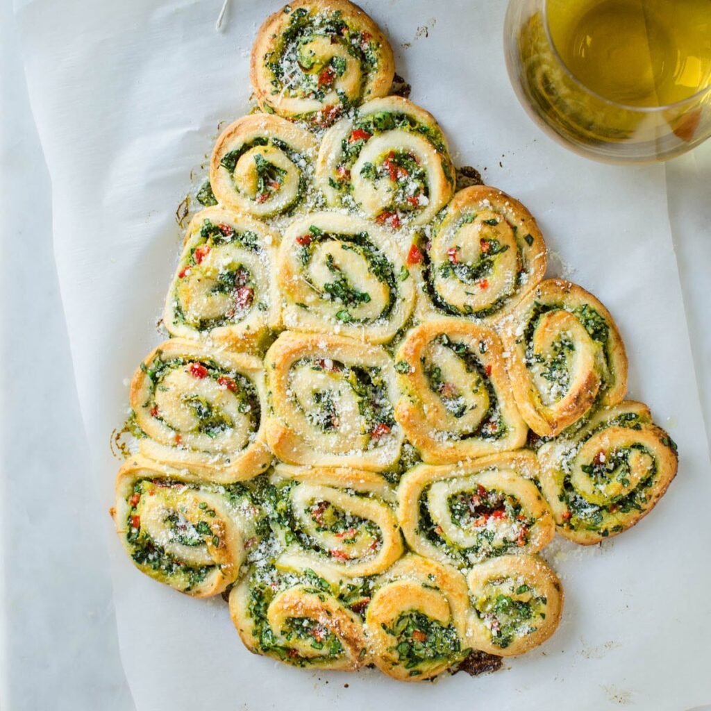 Quick And Easy Artichoke Spinach Pinwheels Christmas Tree