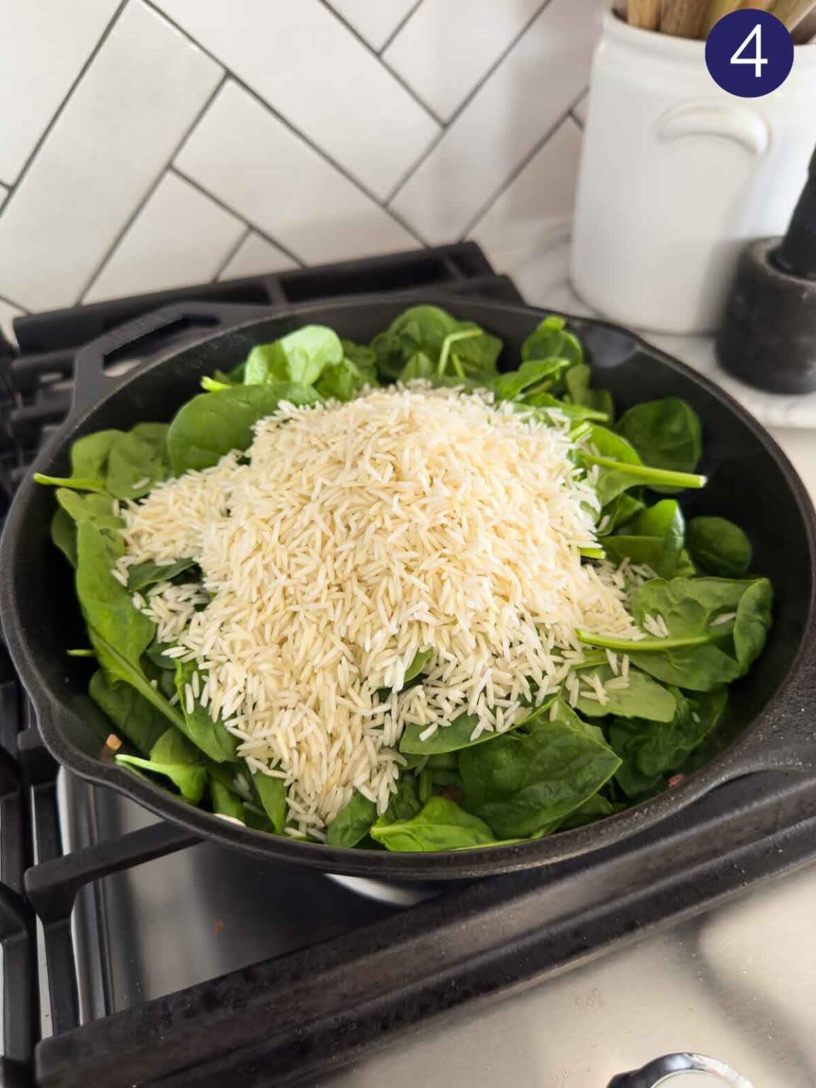 Nutritious And Delicious One Pot Spinach Rice (Video) | Watch What U Eat